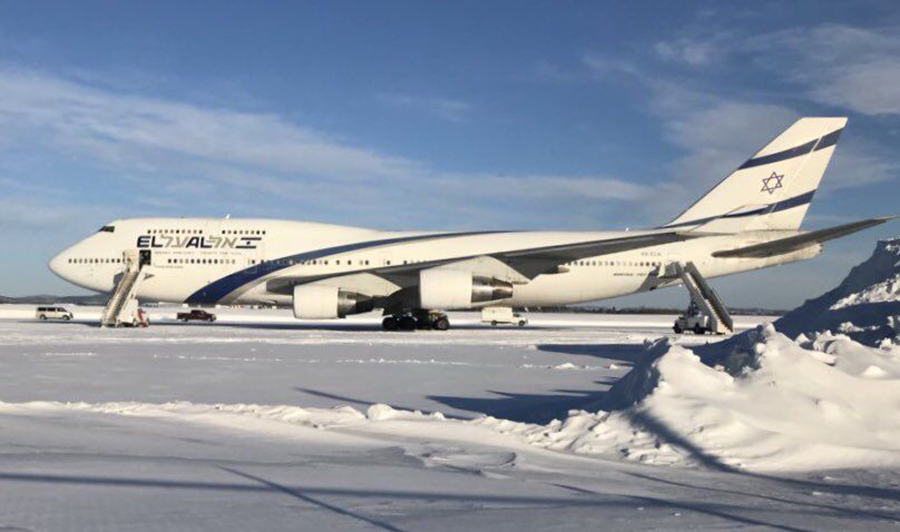 Two 747s at Goose Bay - Canadian Aviator Magazine